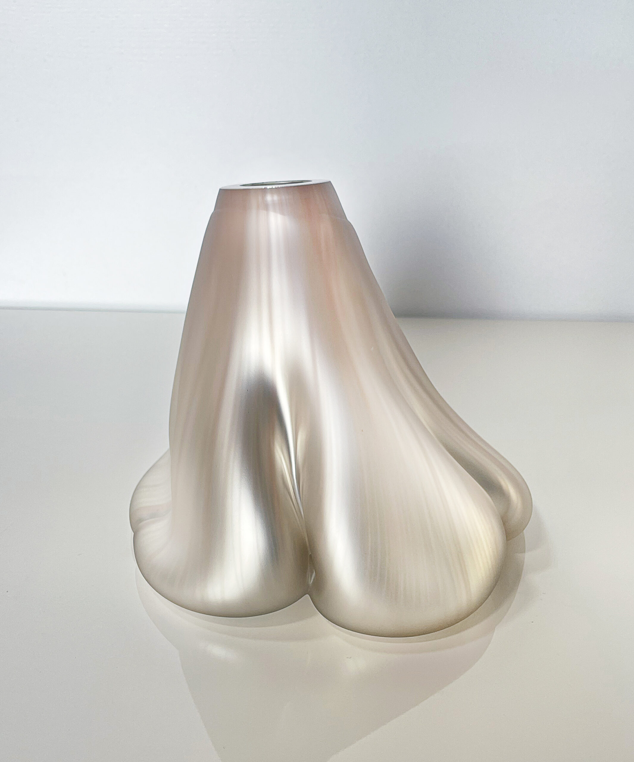 Form in Flux: Object 12 - Vetri